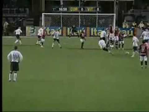 Ronaldo escorrega muito no corinthians - zina - YouTube