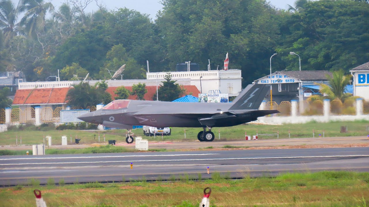 F-35 UK Royal Navy, taxi & Takeoff from Trivandrum Airport [HD] - YouTube