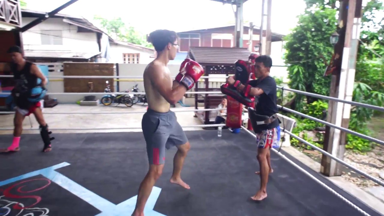 Muay-Thai training in Sor Vorapin Gym, Bangkok (day2) - YouTube