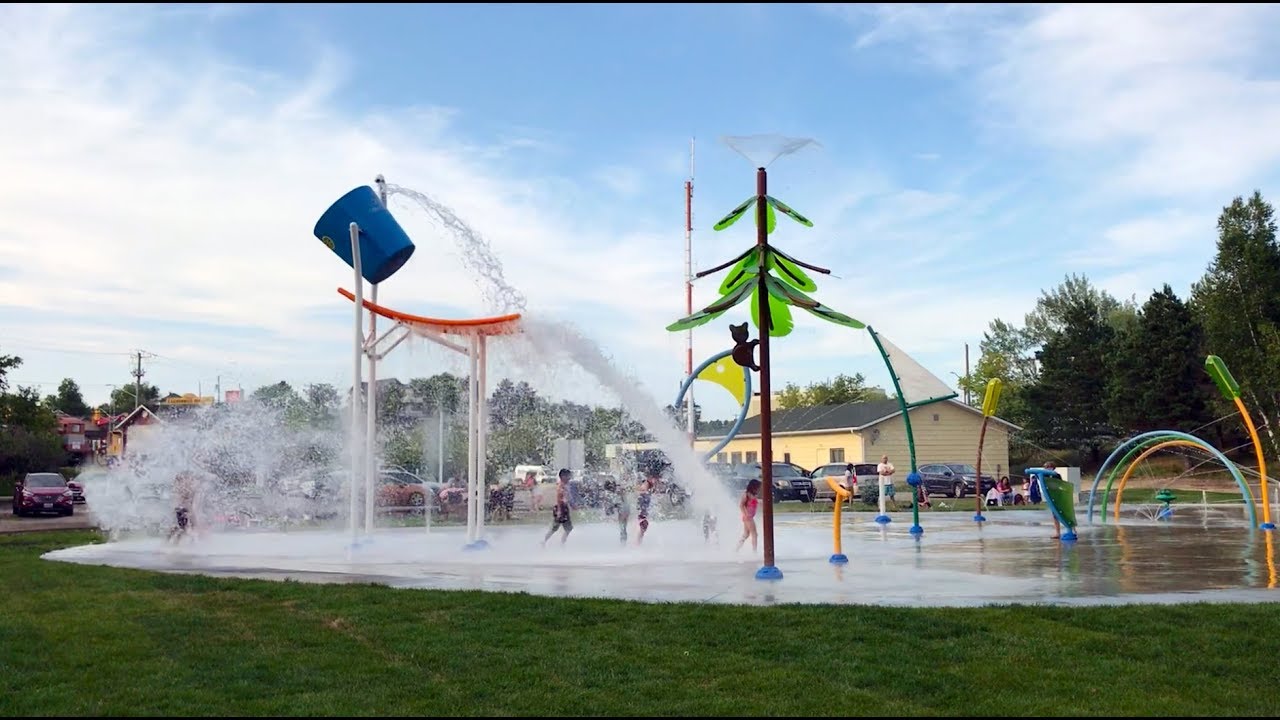 Rotary Splash Park in Kenora, Ontario - YouTube