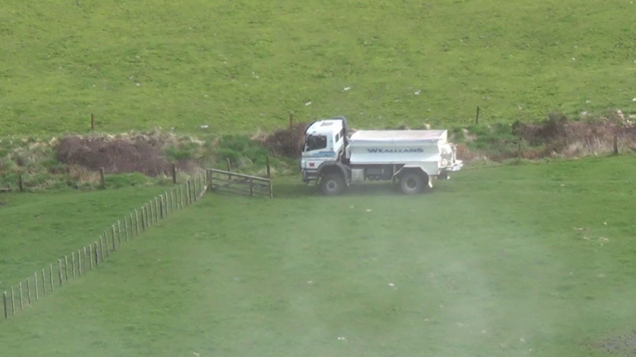 Spreading Fertilizer In New Zealand 2016 - YouTube