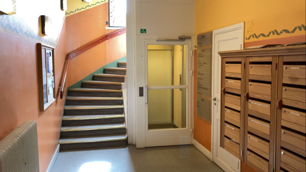 2004 Motala Hissar "MC3000" Belt-Driven elevator @ Västra Stationsgatan ...