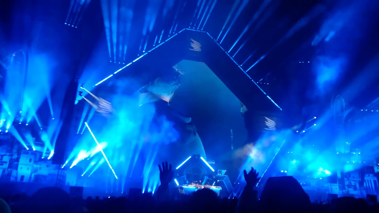 Live concert in Riyadh - YouTube