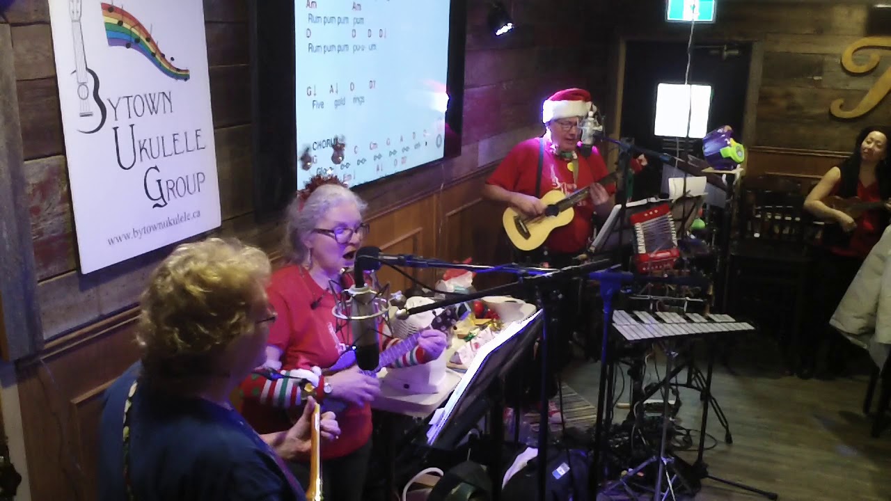 BUG! sings "The Christmas Song Song" (Rocky and Balls) led by Sue ...