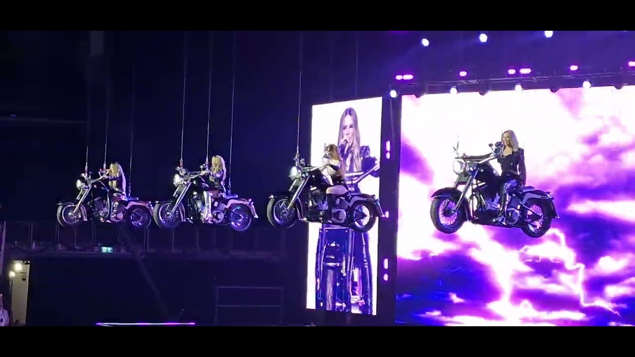 Girls Aloud - The Girls Aloud Show - 26-06-2024 - Wake me up - YouTube