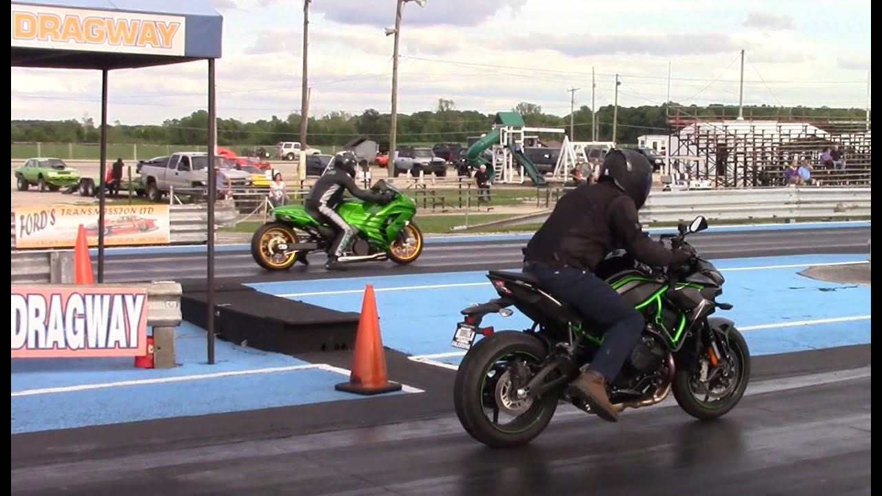 Kawasaki Z H2 Lining Up With A Couple Ninja ZX-14s - 1/4 Mile Drag ...