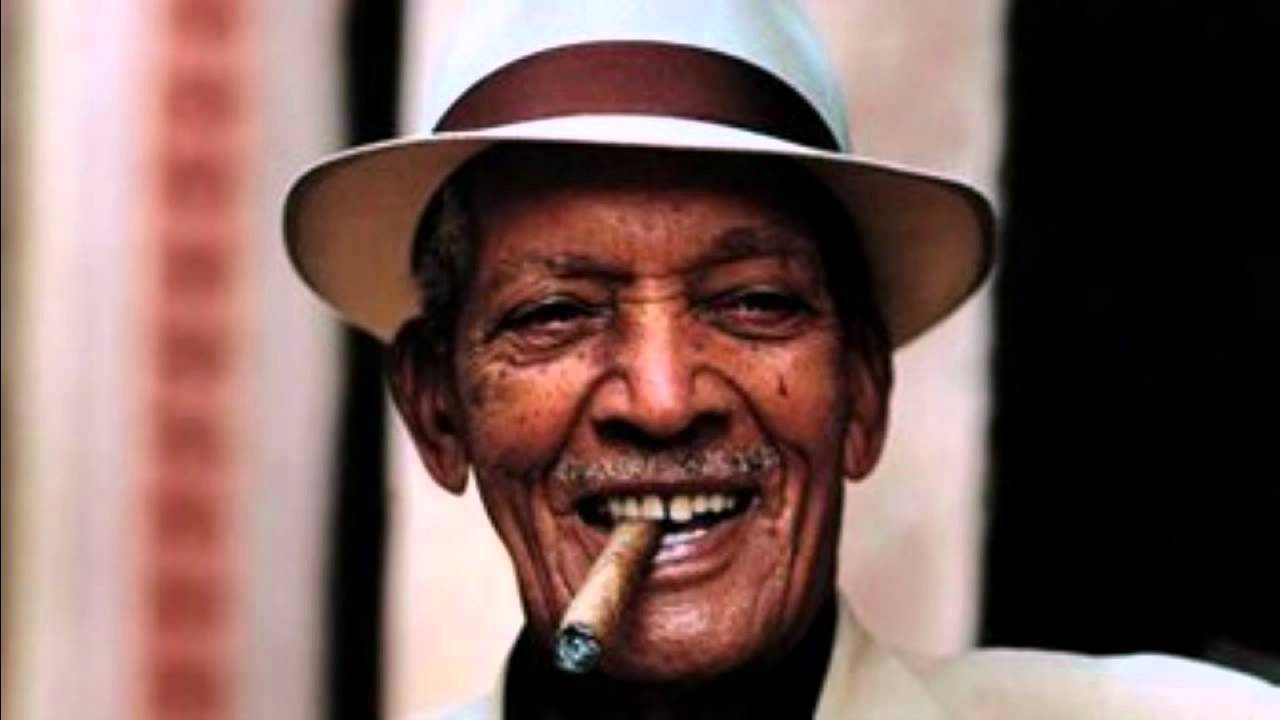 Compay Segundo - La calabaza. - YouTube