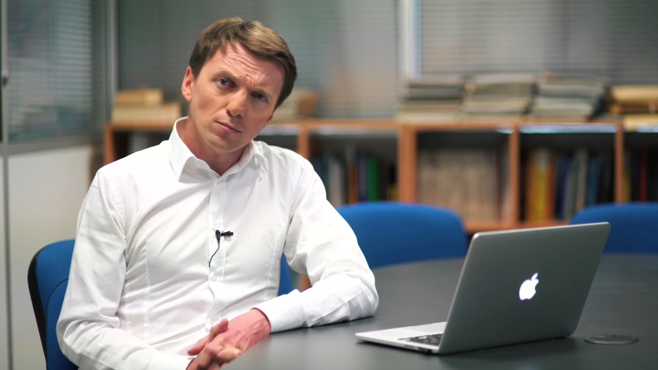 Pitch Romain Rissoan Consultant en Transformation Digitale - YouTube