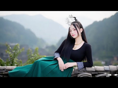 Dab neeg : mag aim ib hmo nram teb xa na thaum  12 xyoo