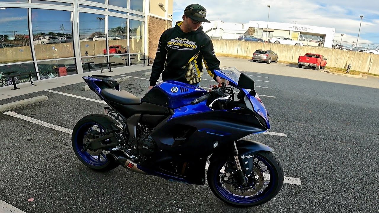 2022 Yamaha R7 UNCUT Review | Akrapovic Exhaust (SOUNDS MEAN!!) - YouTube