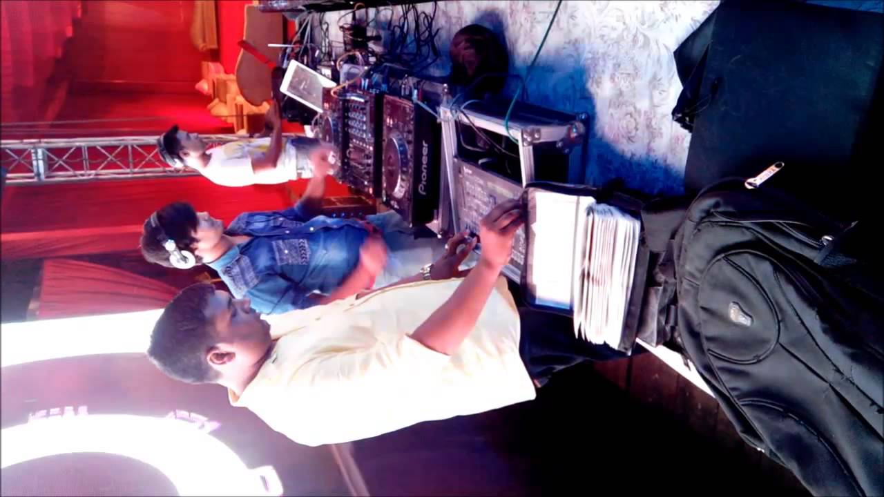 Mix Master Full DJ Setup in Wedding Ceremony - YouTube