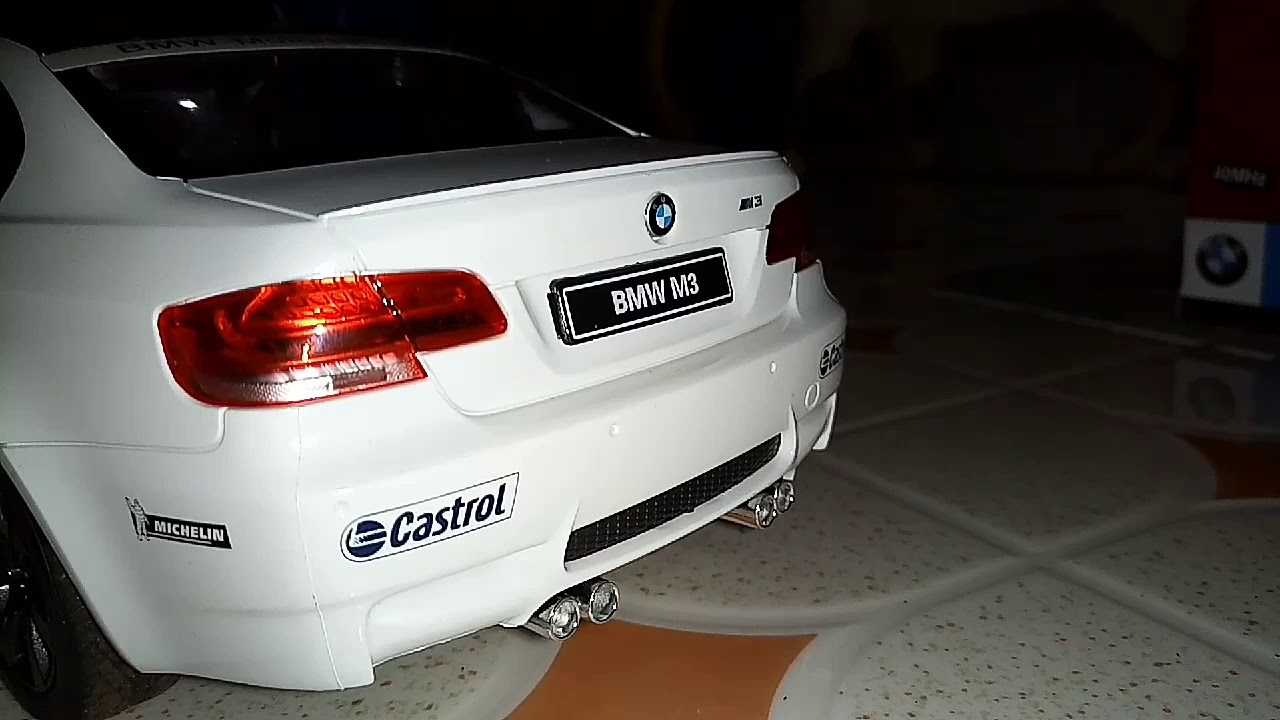 Bmw m3 radiocommandé 1/14 - YouTube