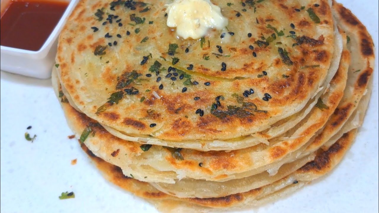 Extra Crispy Lachcha Aalu Paratha || New Recipe Of 2025 @zaikamaker ...