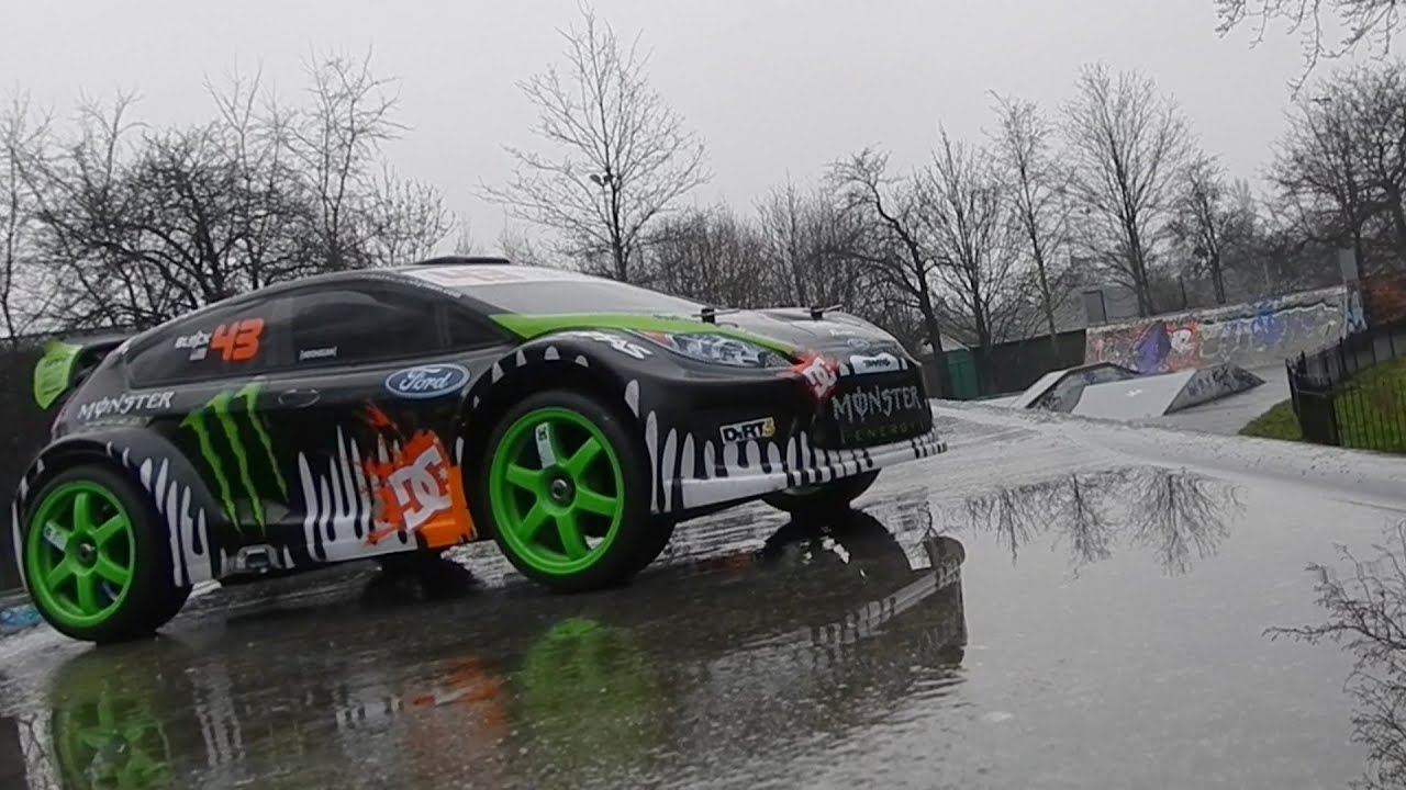 RC Traxxas - Ken Block Fiesta At Skatepark - YouTube