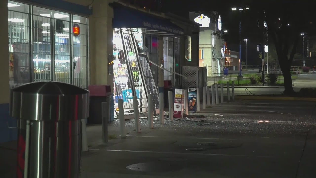 Police Investigating Central West End Gas Station Break In Youtube