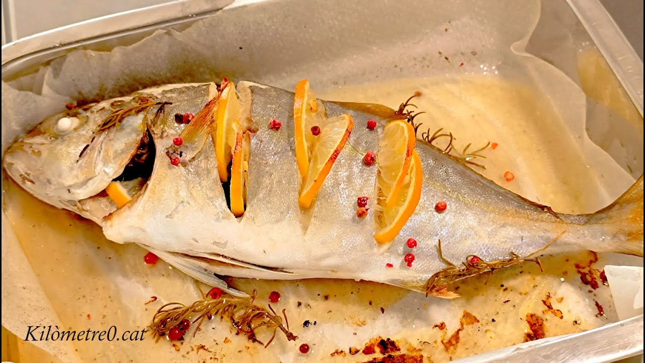 Serviola al horno con limón / Pez limón, servia / Un plato rico ...