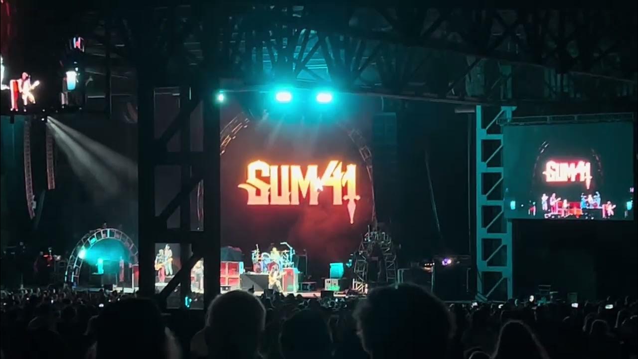 Sum41 - "In Too Deep" Live in St. Louis, MO on 8-27-2023 - YouTube