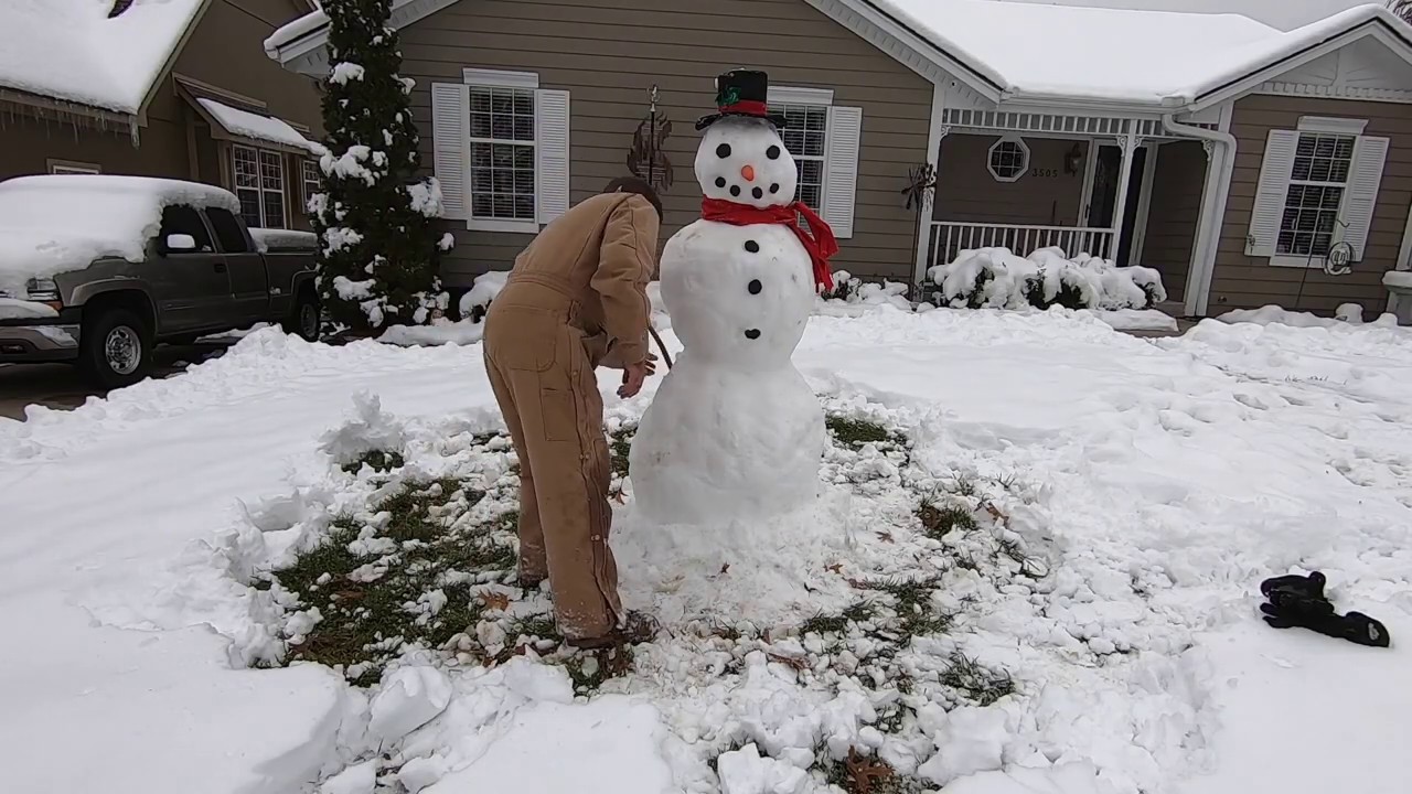 Building a Snowman - YouTube