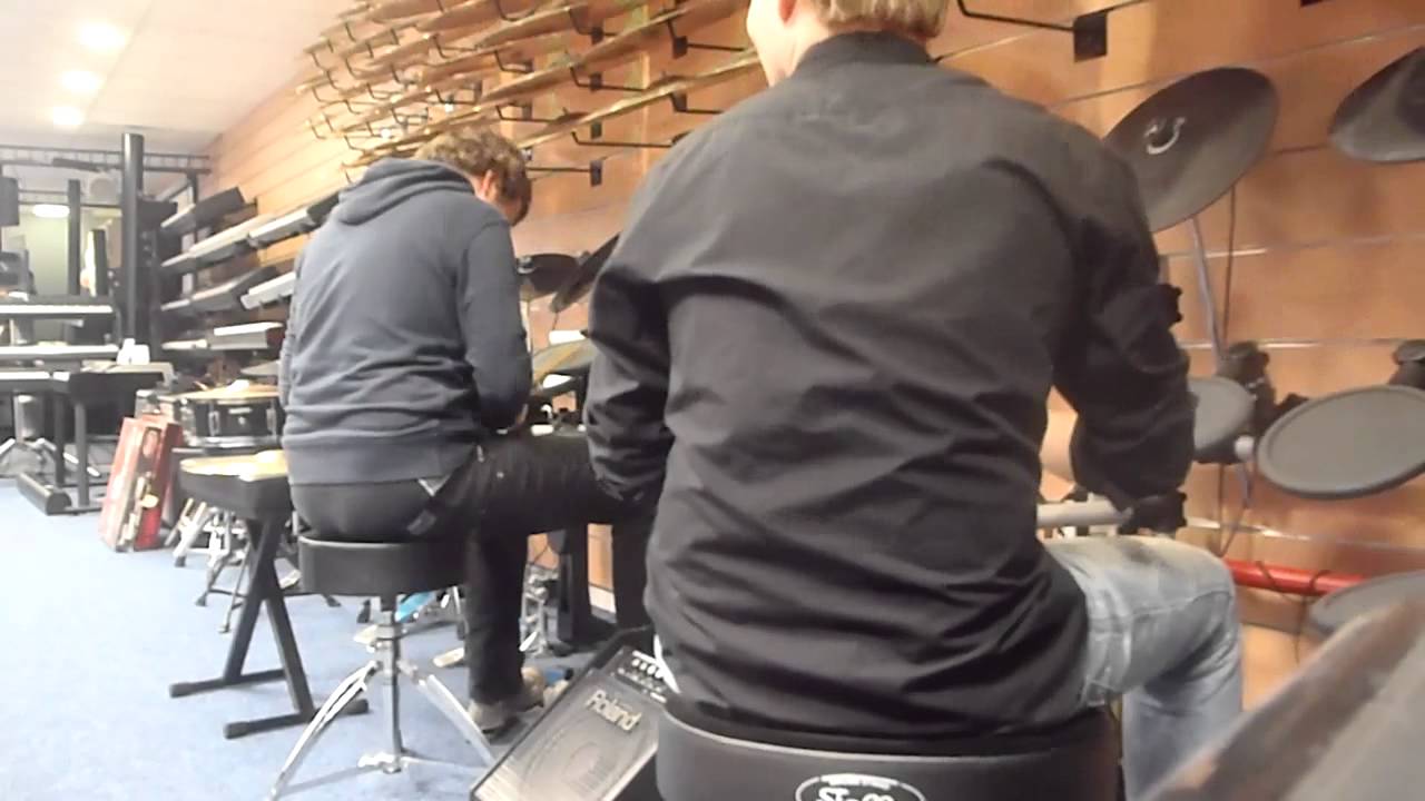 18-10-2011 - Safri duo @ Muziekhuis Da Capo - YouTube