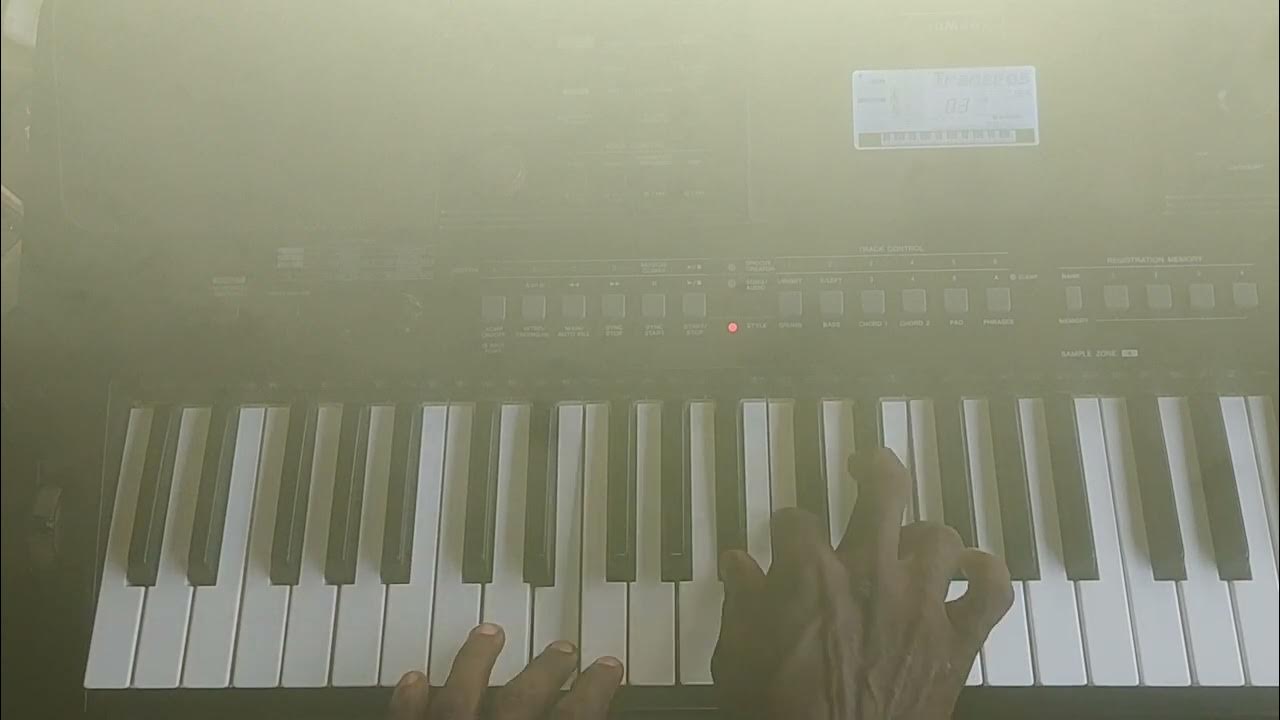 How to play strings as a Beginner on the Keyboard part 2 - YouTube