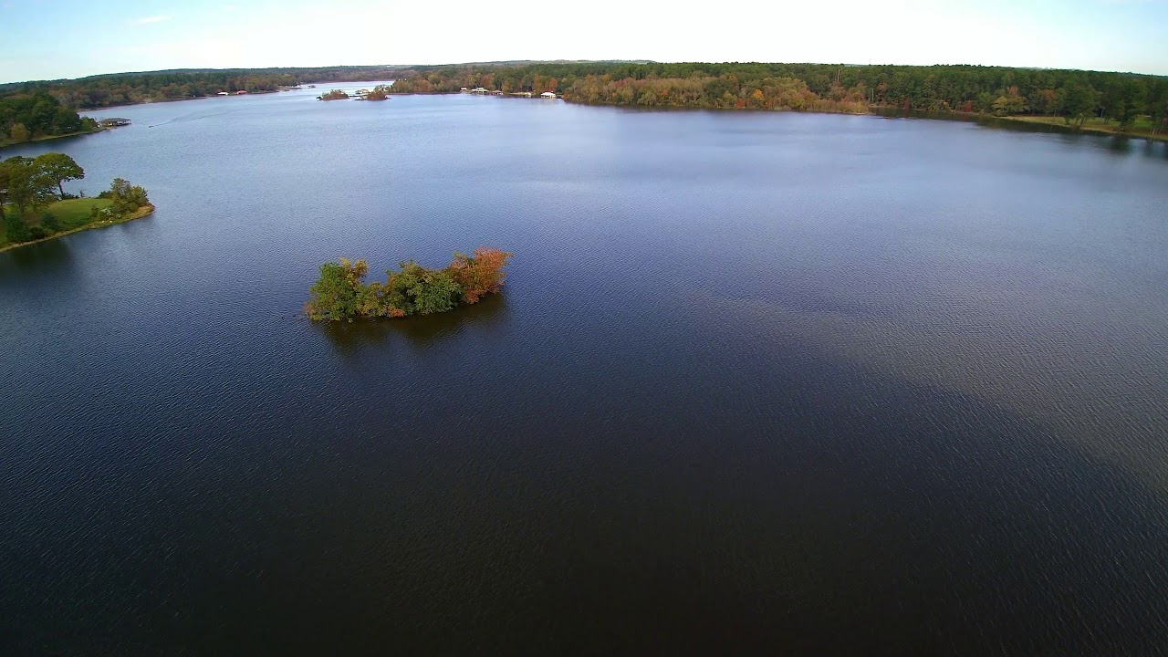 Flying around Lake Tyler East - YouTube