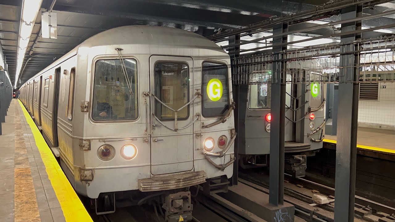 IND Crosstown Line: (G) Train @ Myrtle - Willoughby Avenues + Garbage ...