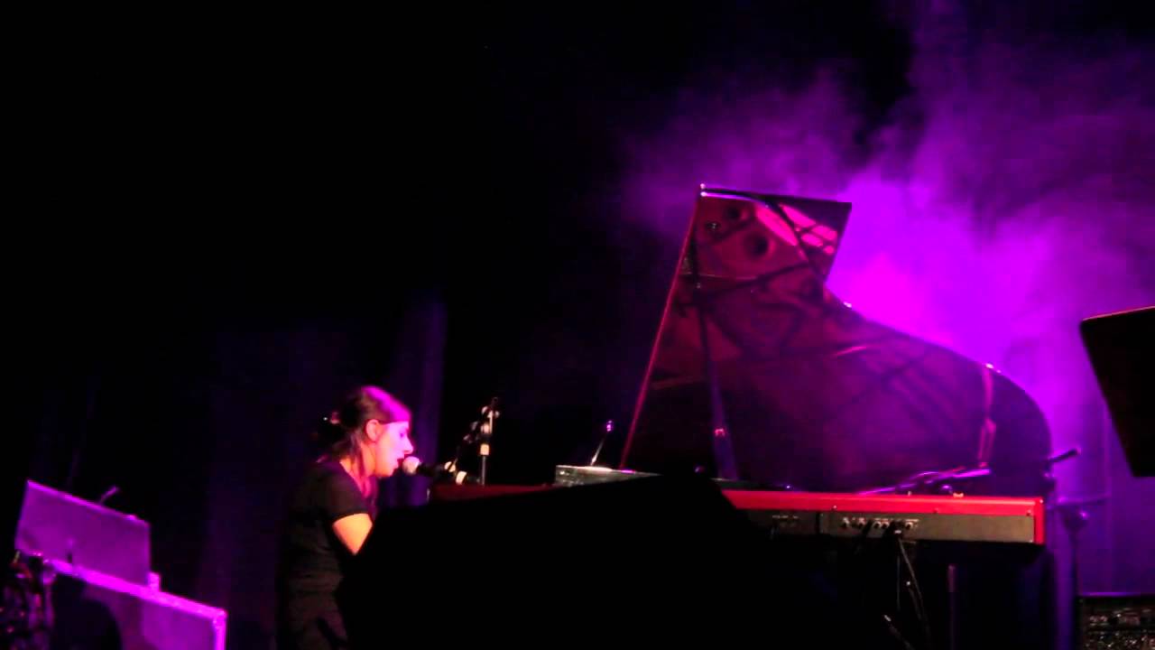 Maria Messina - Just Dust live @ Teatro Toselli di Cuneo - YouTube