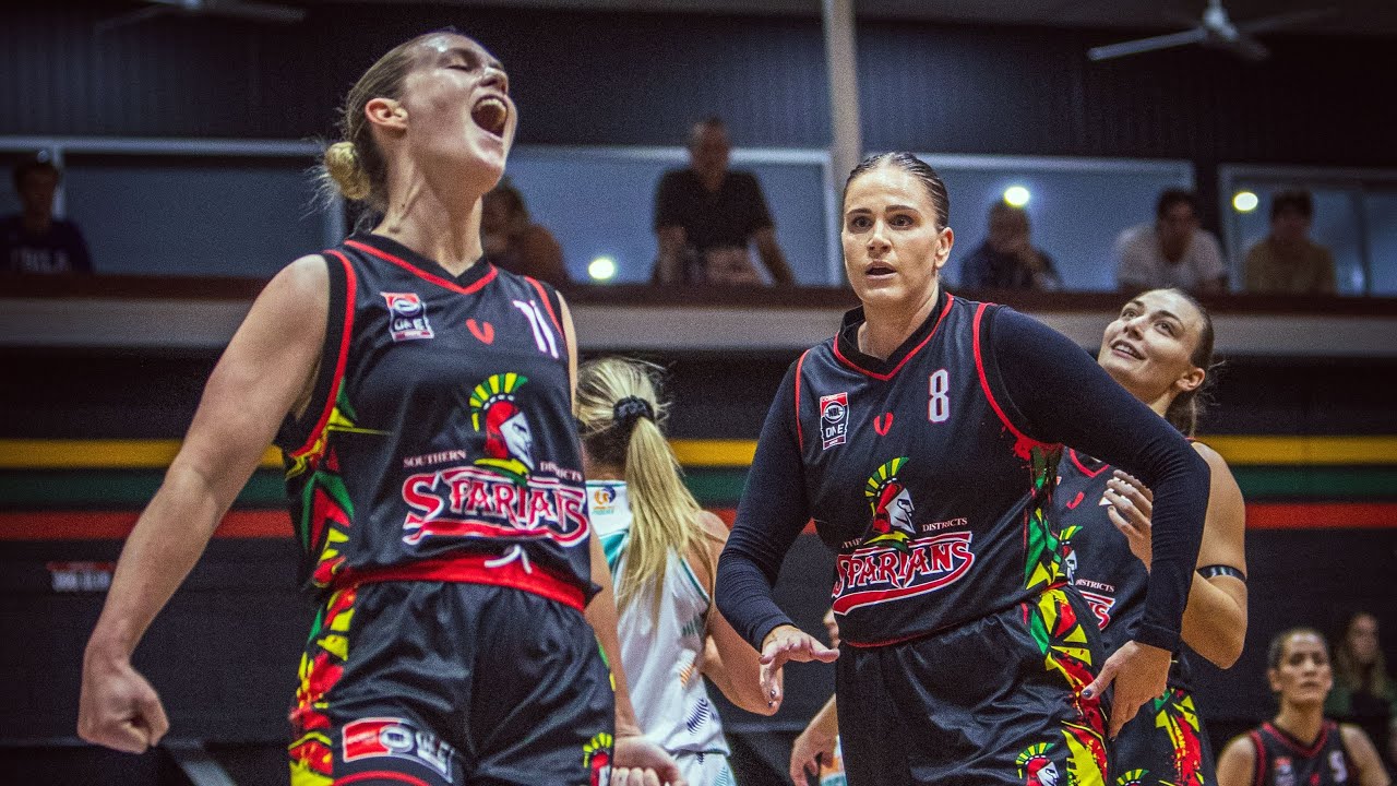 NBL1 action: Southern Districts' Maddy Allen vs Sunshine Coast - YouTube