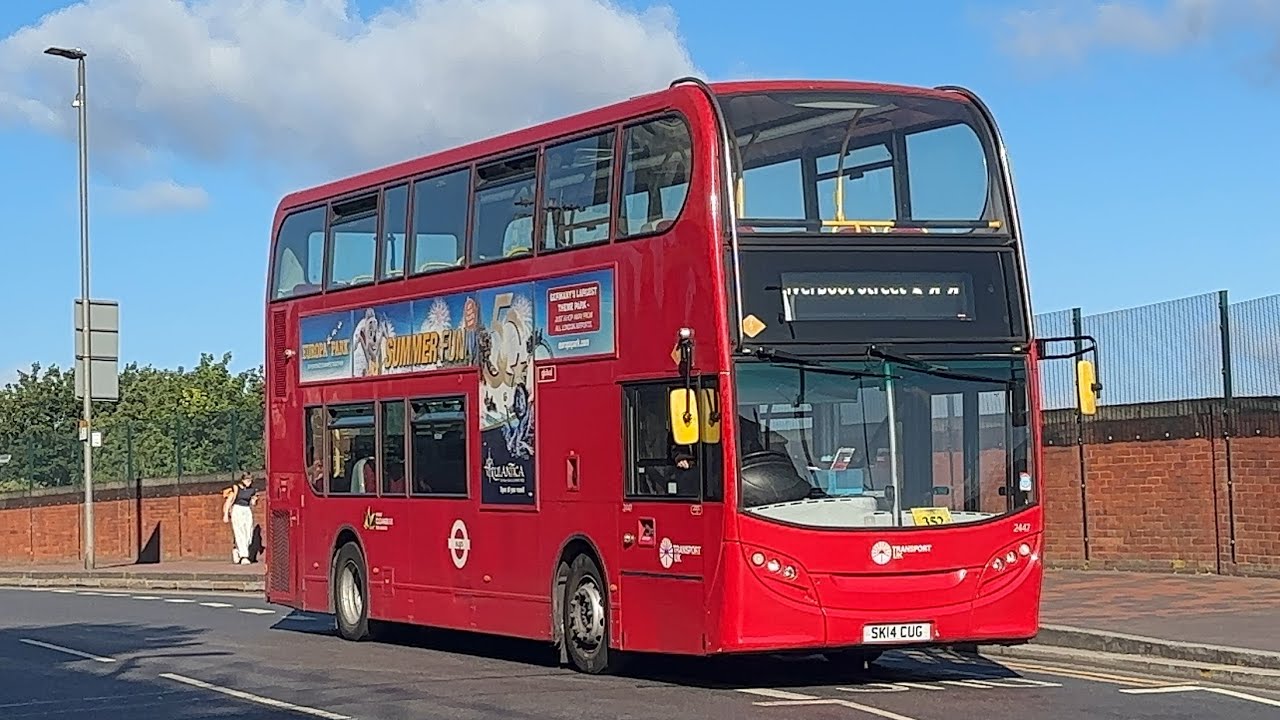 ADL Enviro400H Transport UK 2447 SK14CUG Route 344 Liverpool Street ...