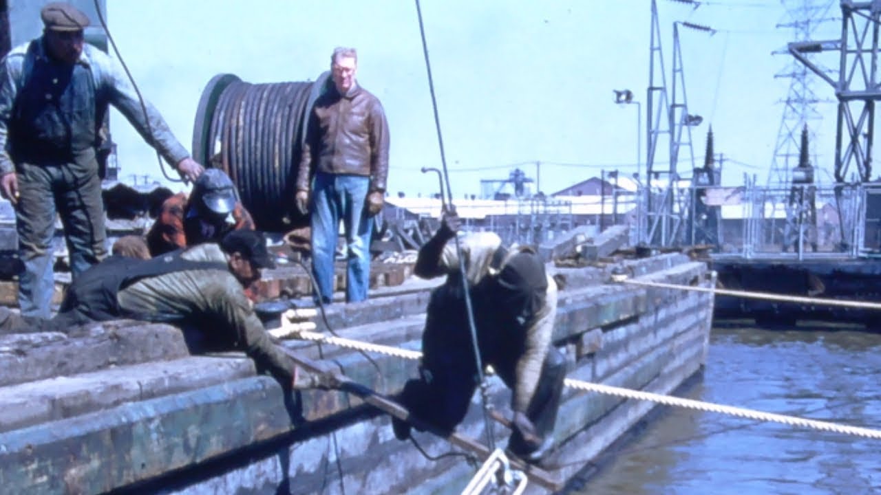 1950s Undersea Cable Repair Crew - YouTube