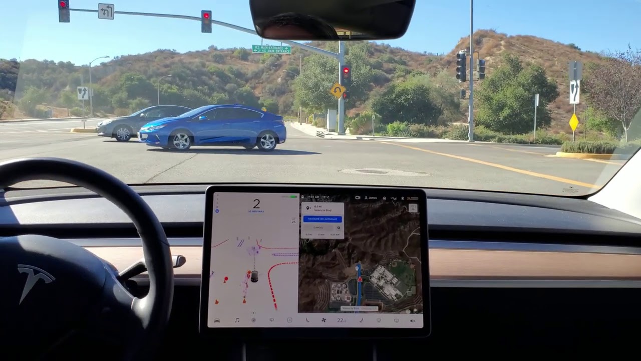Model 3 - FSD Beta - Day 2 180 Degree forced turn - 2020.40.8.13 - 10 Nov 2020 - YouTube