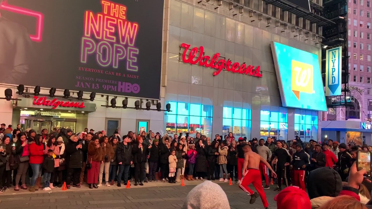 New York Time Square street performances 2020 - YouTube