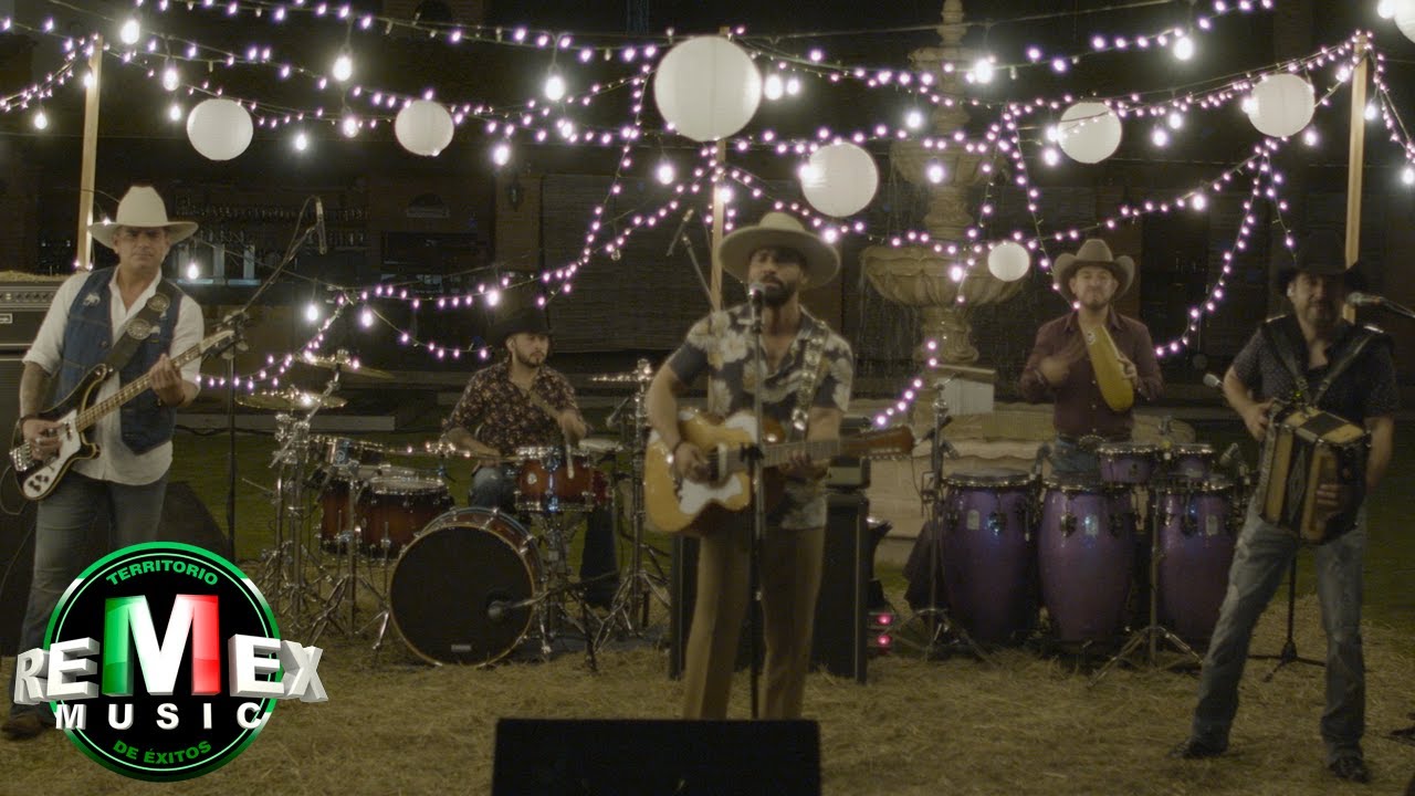 La Leyenda - Paso lento (Video Oficial) - YouTube