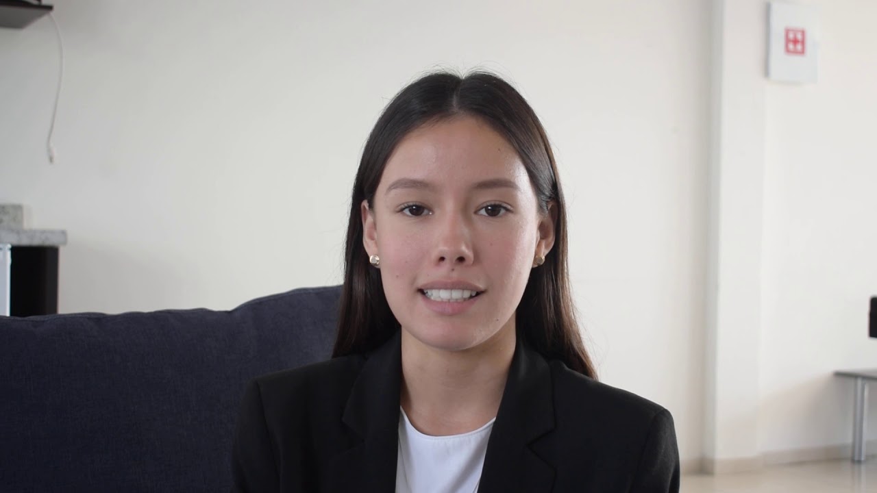 SELF INTRODUCTION/ Fernanda Trujillo - YouTube