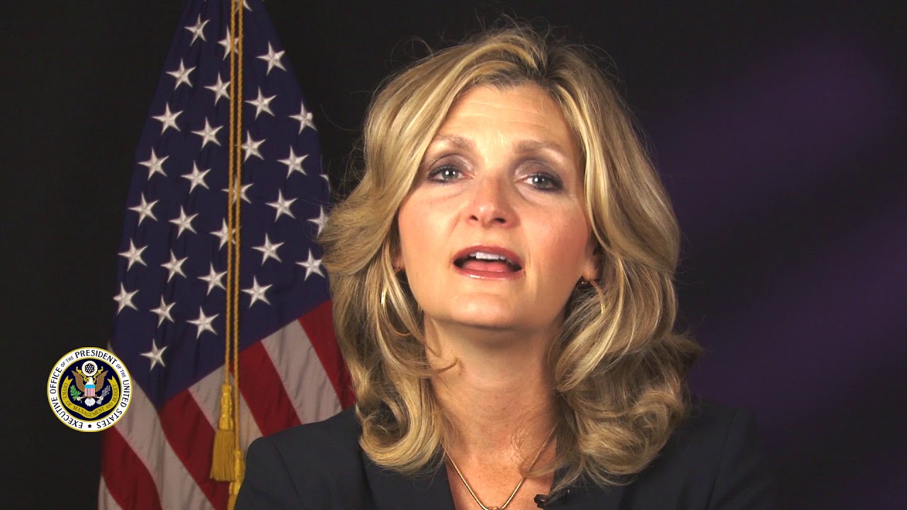 lesley field finalcut01 - YouTube
