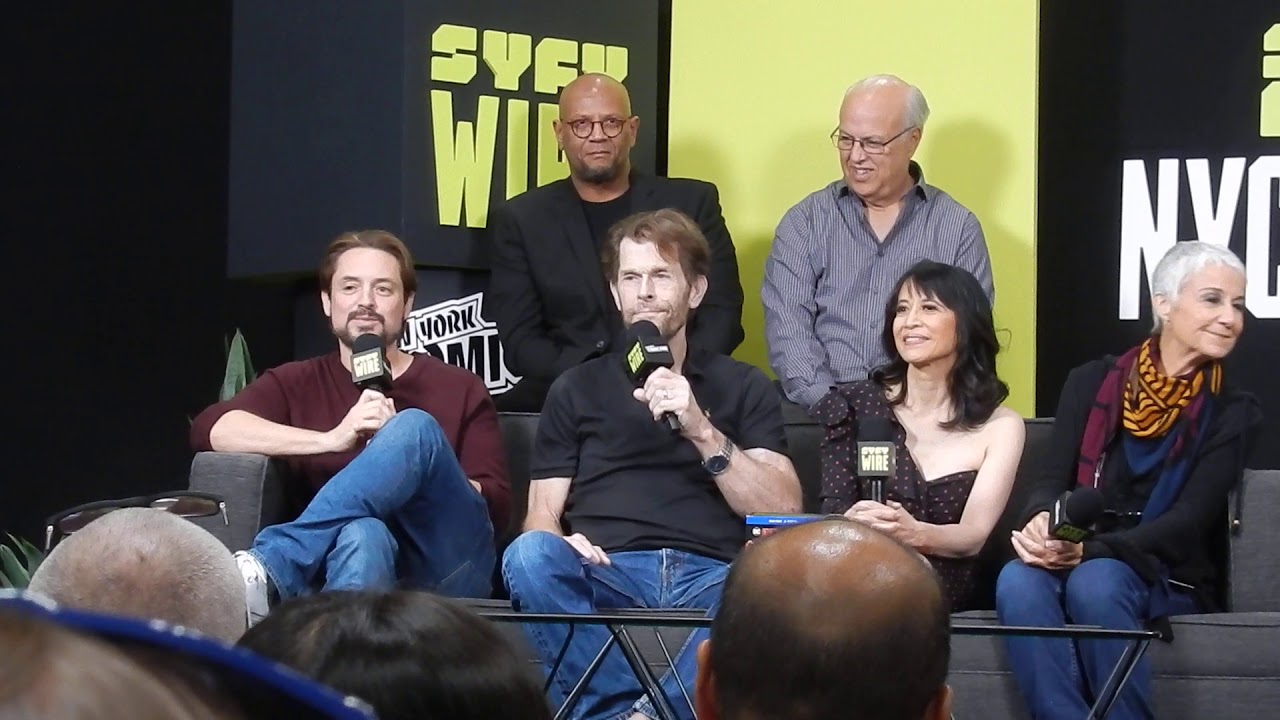 Highlights of Batman Beyond Cast 20th Anniversary at NYCC 2019: Part 2 ...