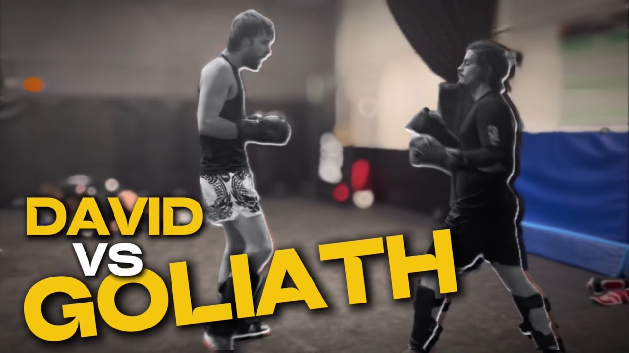 Fighting GIANTS in Sparring - YouTube