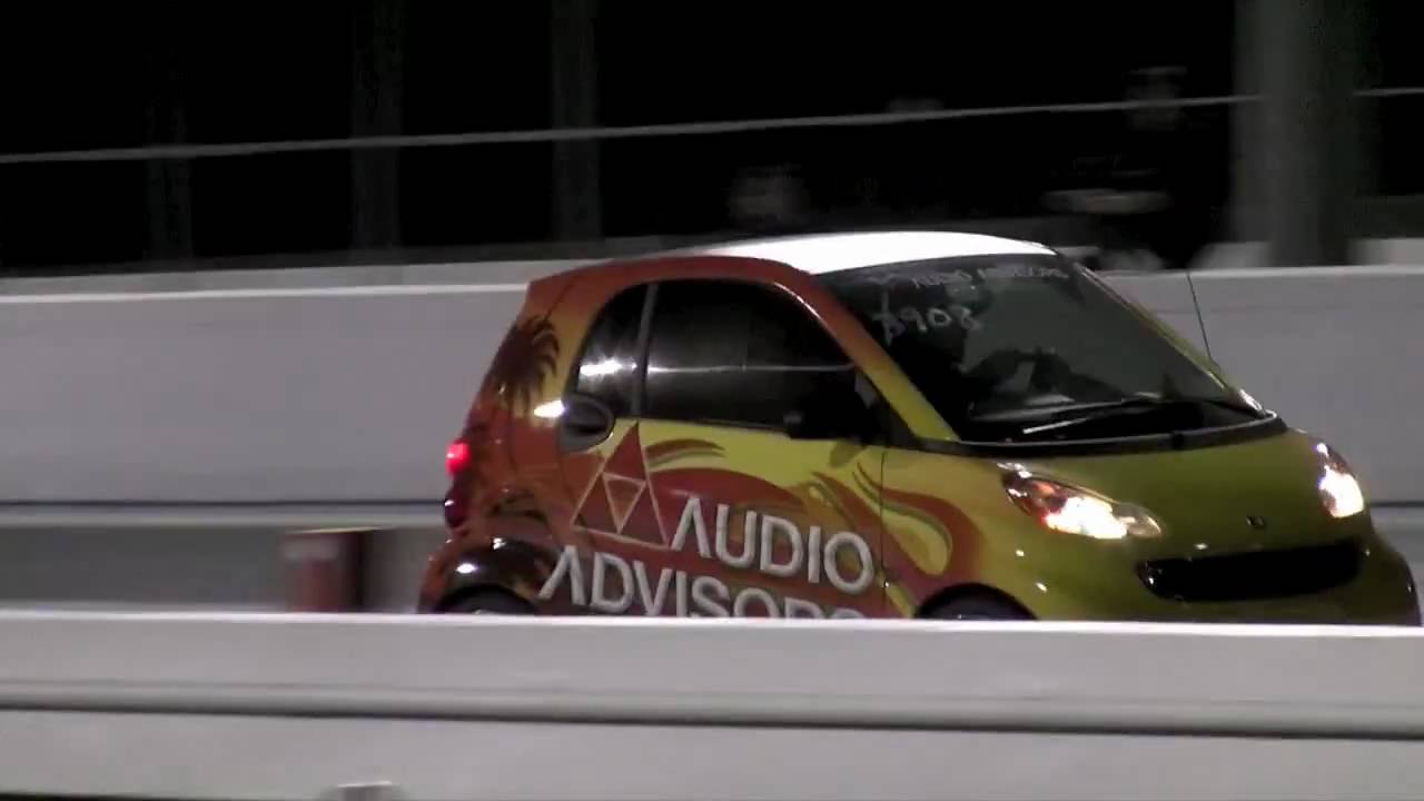 Smart Car Drag Racing - YouTube