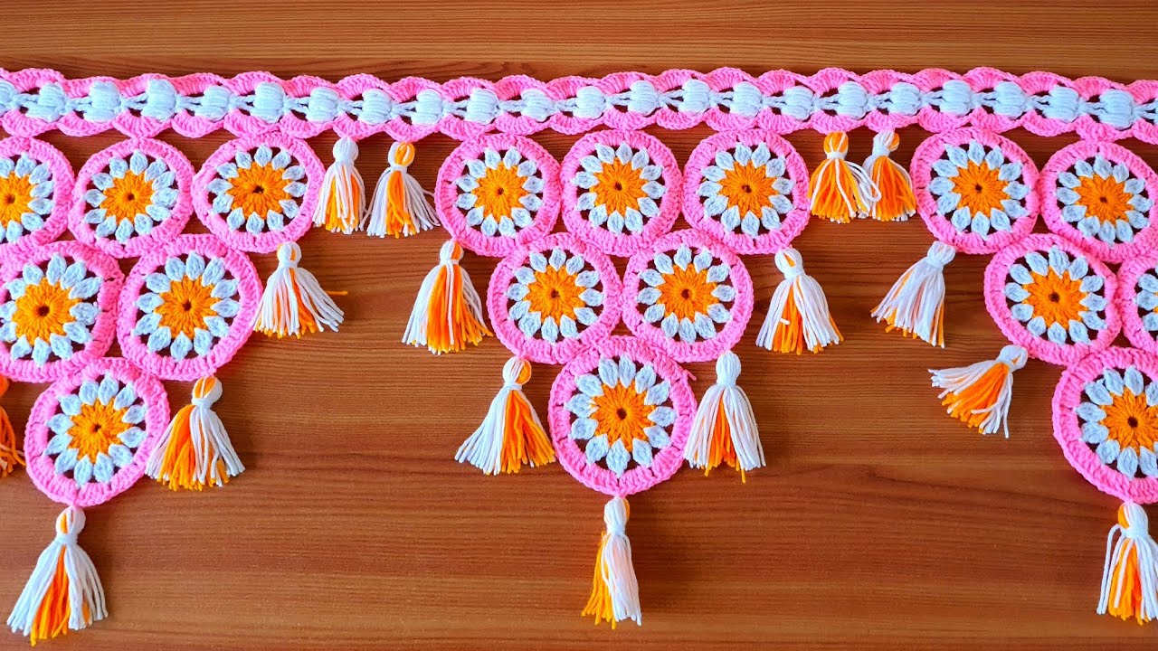 Woolen toran new design Crochet door hanging toran jhalar banane ki ...