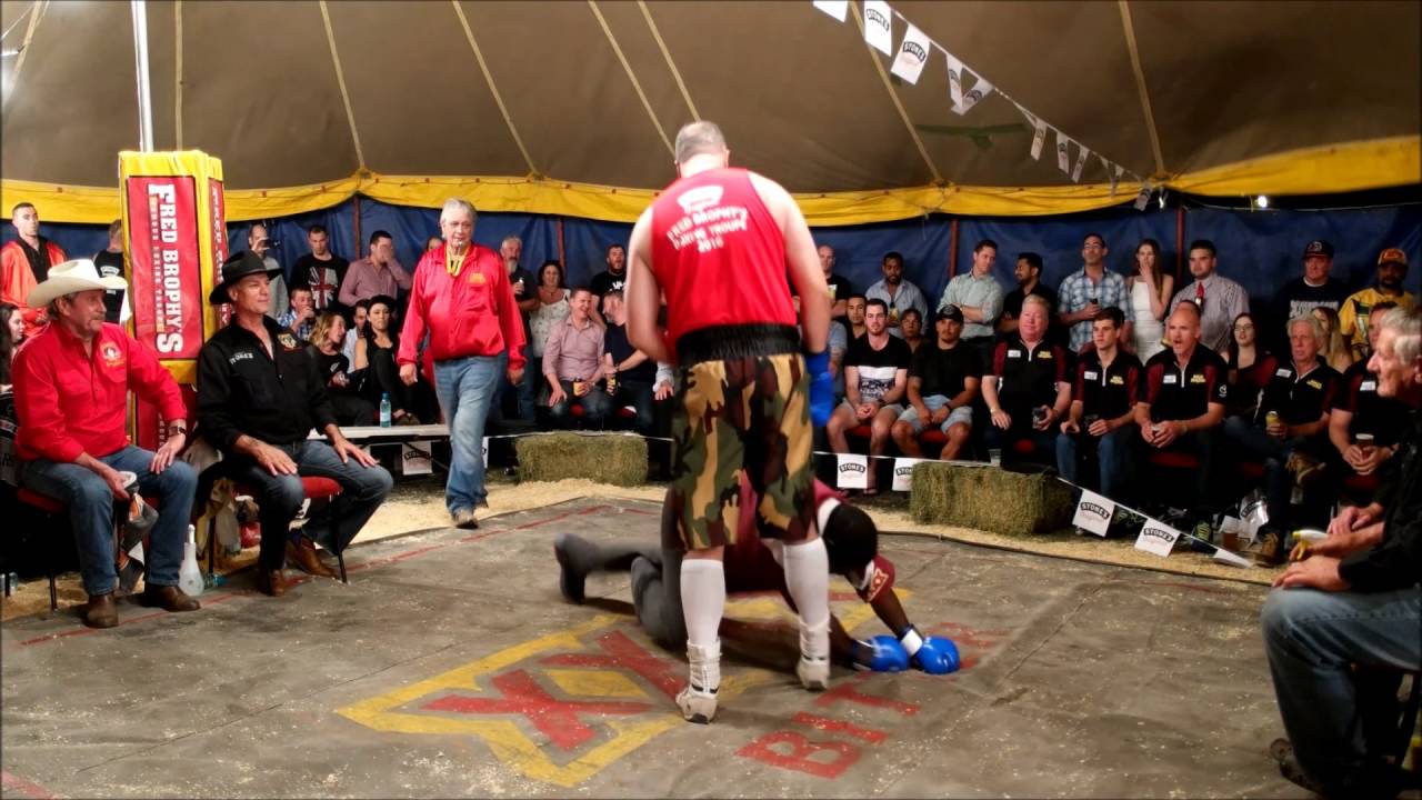 Darryl Burley fights Doomadgee man - Outback Fight Club - Mt Isa Rodeo ...