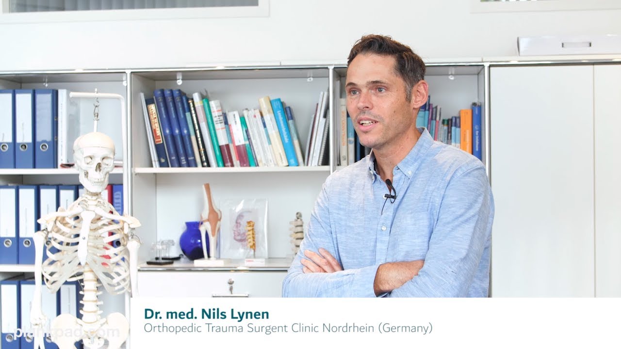 Dr. med. Lynen about back pain and plank exercise with PlankPad - YouTube