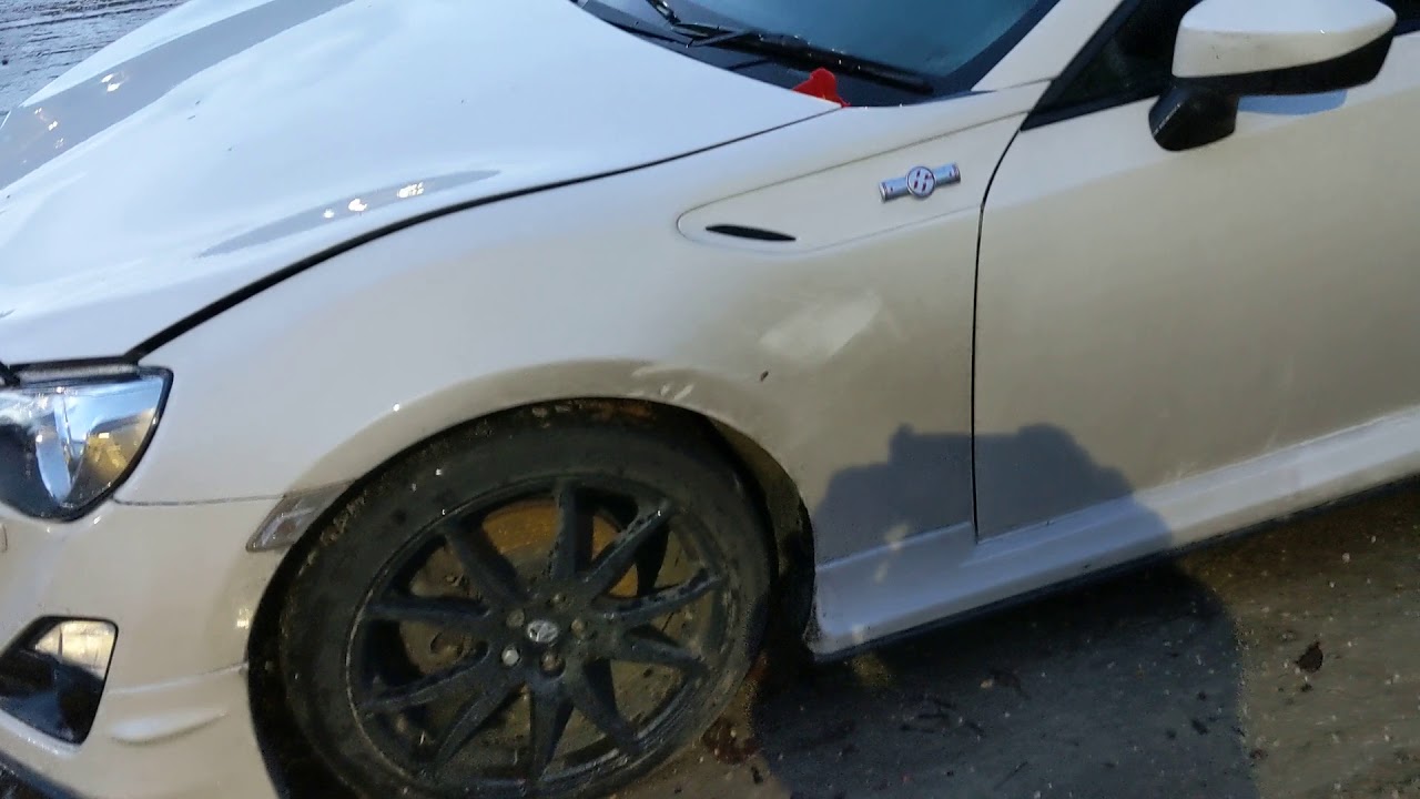 Toyota gt86 destroyed - YouTube
