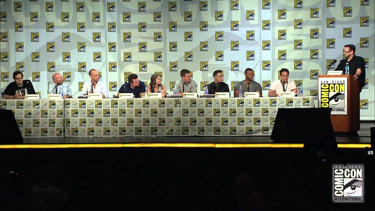 Arrow: 2014 Comic-Con Panel - YouTube