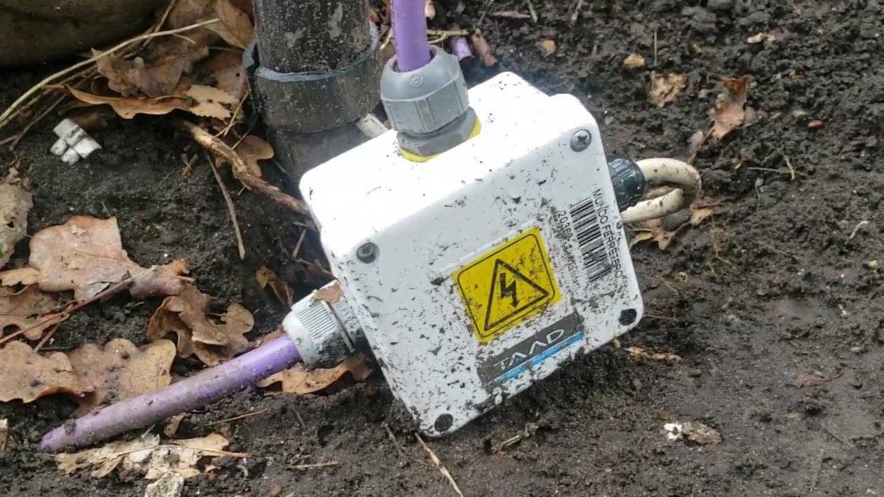Como hacer, elegir una caja estanco y que no entre agua no humedad ...