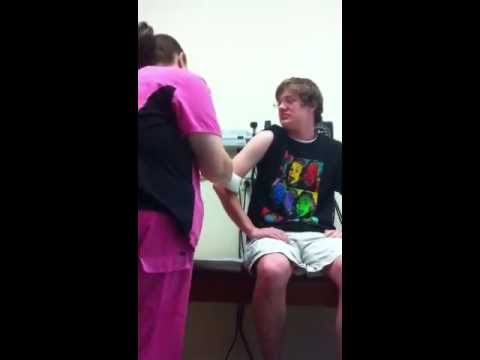 Poison ivy on my face! (day 3- shots at the doctor) - YouTube