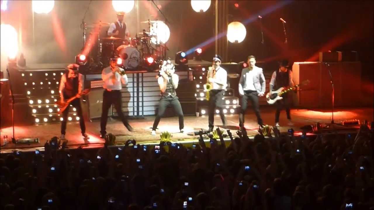 McFly - Smile (small clip) Memory Lane Tour - YouTube