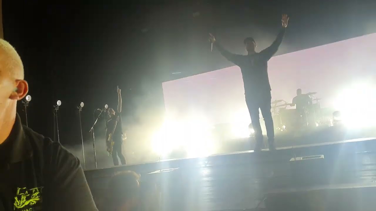 The Ghost Inside - Avalanche live @ Brixton Academy, London 2022 - YouTube