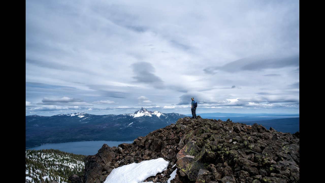 Mount Bailey Oregon Umpqua National Forest hike during spring in the ...