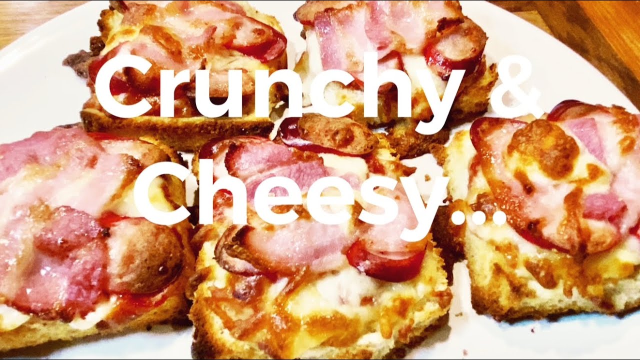 How to make DIY mini bread pizza. It is perfect for snacks and dinner ...