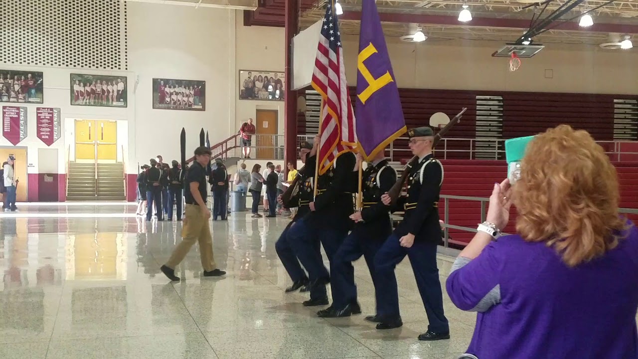 Varsity Male Color Guard- Pulaski 2017 - YouTube